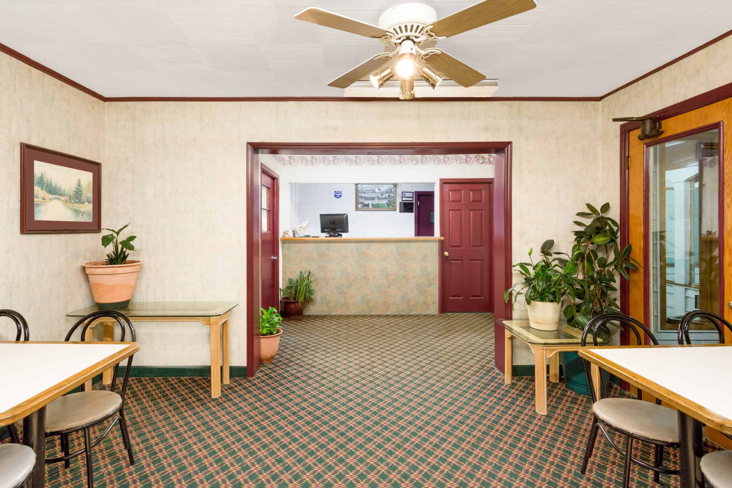 Knights Inn Galax Hotel